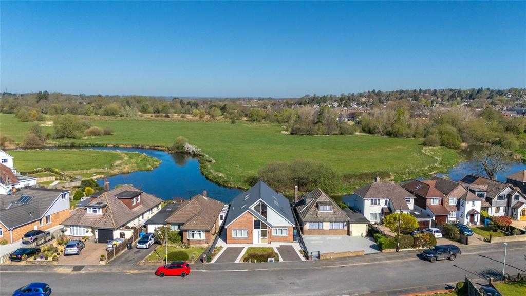 Merley Ways, Wimborne, Dorset, BH21 4 bed detached house for sale - £ ...