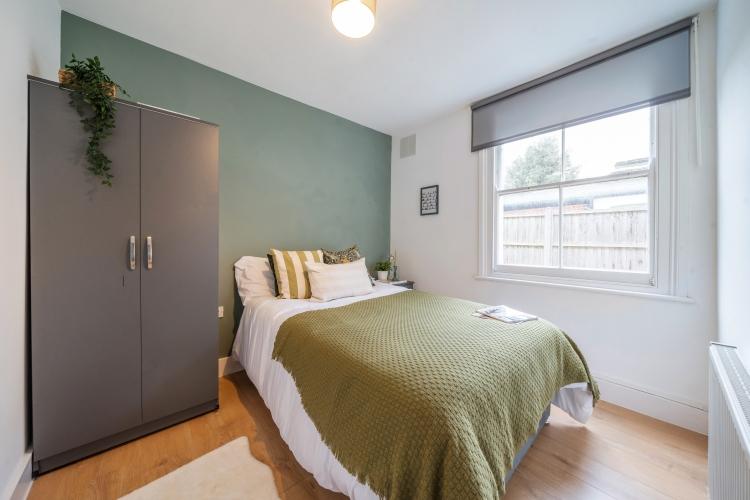 Morrish Road Brixton SW2 2 bed maisonette - £2,250 pcm (£519 pw)