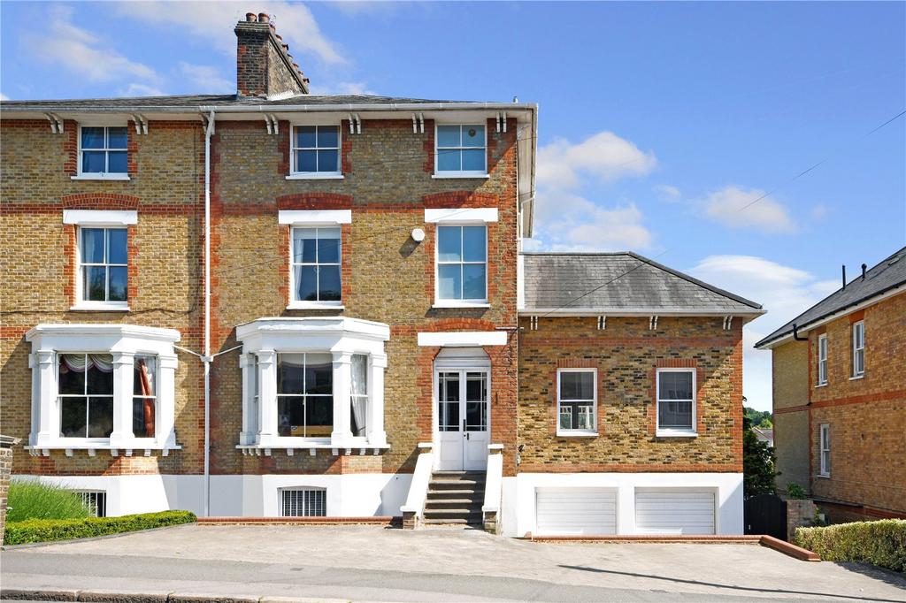 Queens Road, Brentwood, Essex, CM14 5 bed semi-detached house for sale ...