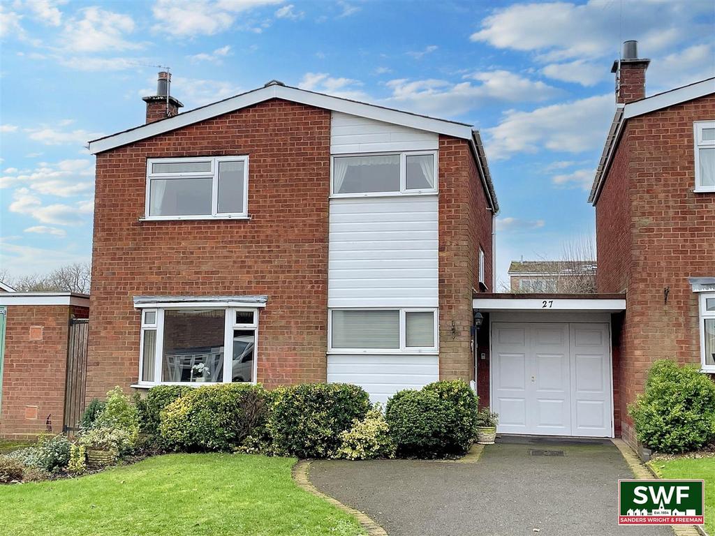 Chillington Drive, Codsall 3 bed link detached house - £300,000