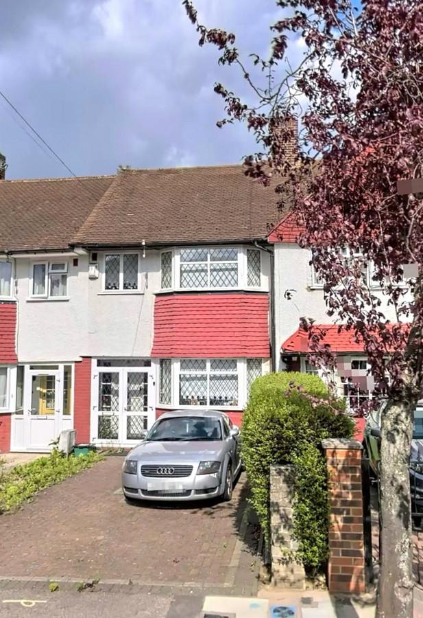 Catford SE6 1 bed semi-detached house to rent - £735 pcm (£170 pw)