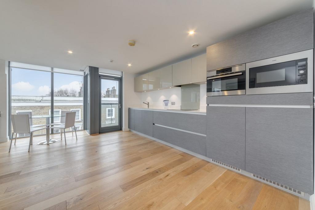 Packington Street, Islington, London 2 bed flat for sale - £675,000