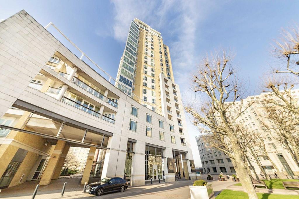 Westferry Circus, London E14 2 bed flat - £2,847 pcm (£657 pw)