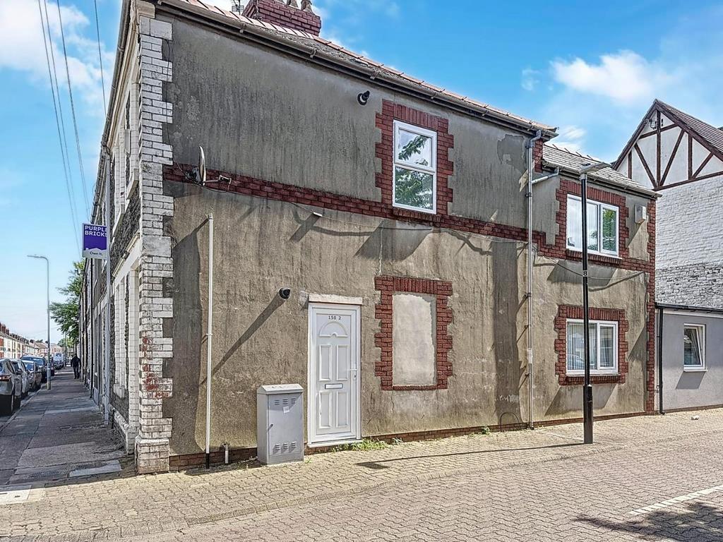 Railway Street, Splott, Cardiff 1 bed flat - £800 pcm (£185 pw)