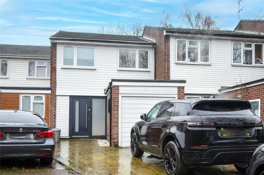 Frays Close, West Drayton, UB7 3 bed terraced house for sale - £500,000