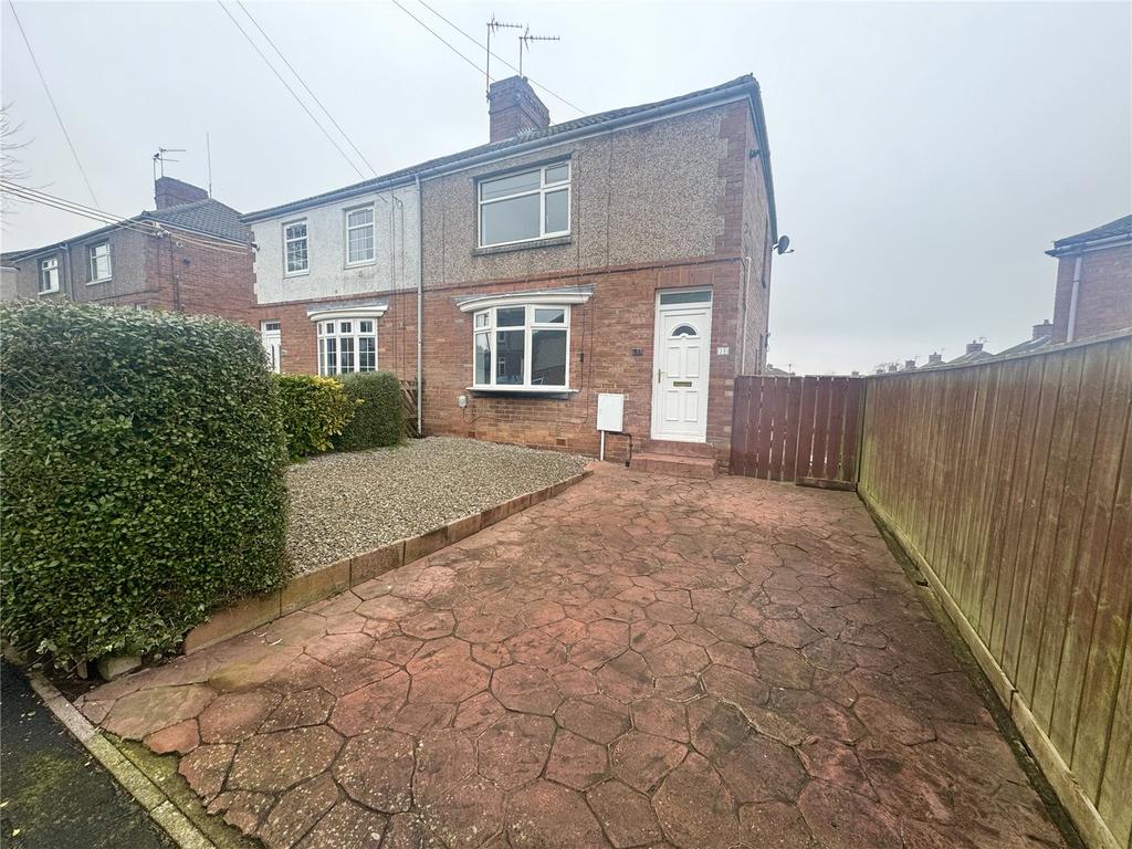 Lime Road, Ferryhill, Durham, DL17 3 bed end of terrace house - £725 ...
