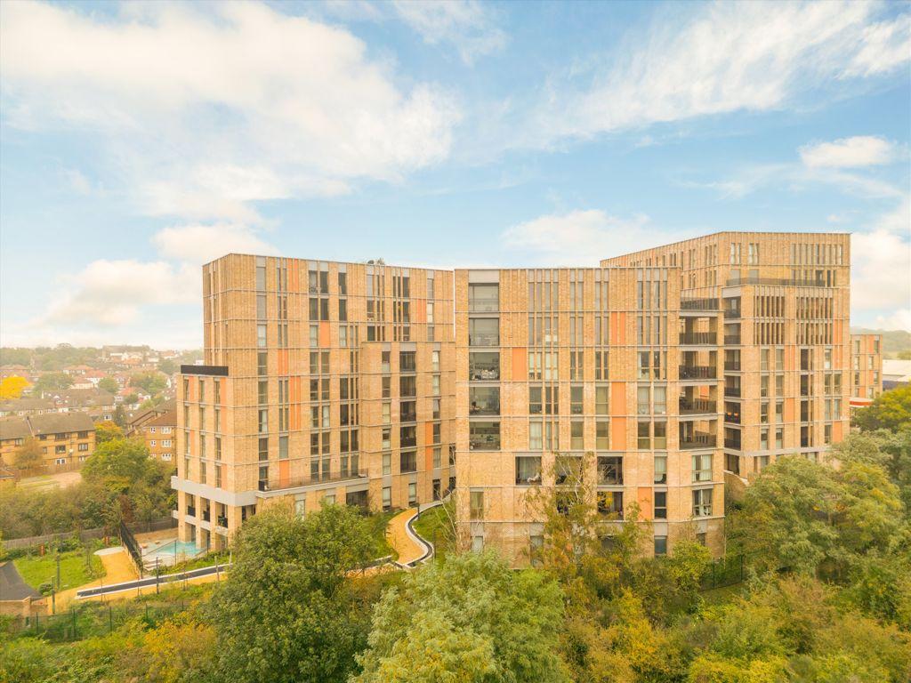 Dudden Hill, London NW10 2 bed flat for sale - £525,000