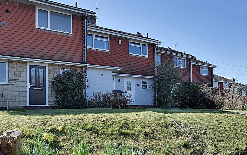 Roundacres Way, Bexhill-On-Sea 3 bed terraced house for sale - £318,000