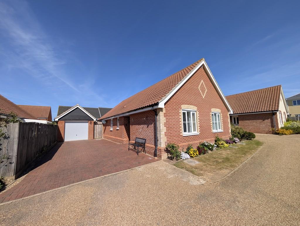 Primrose Lane, Leiston 3 bed detached bungalow - £395,000