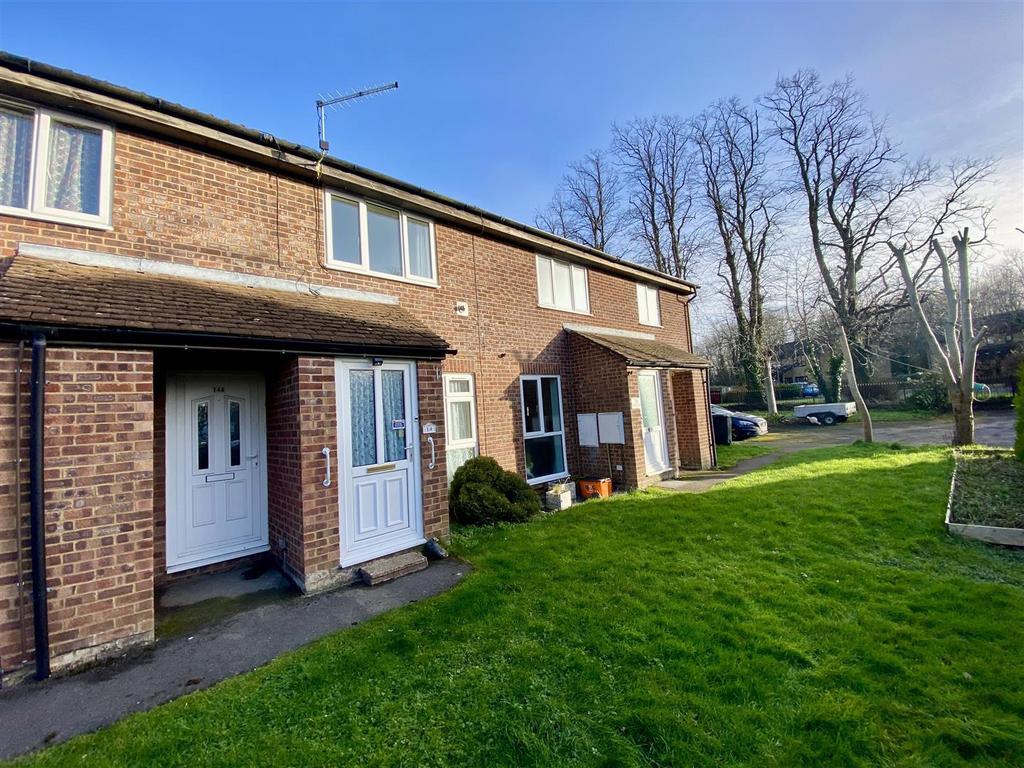 Littlecote Close, Swindon SN5 2 bed property for sale - £160,000