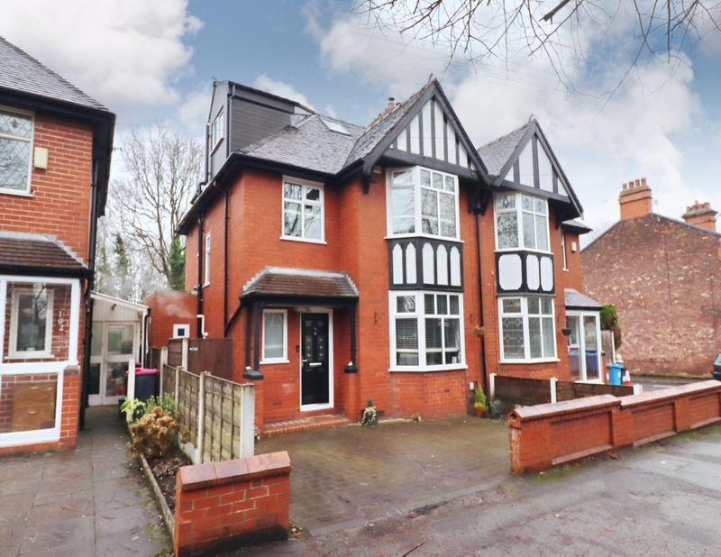 Walkden Road, Manchester M28 4 bed semi-detached house - £400,000