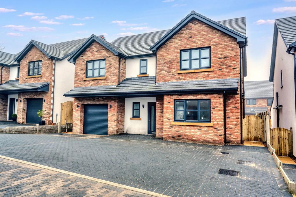 The Woodlands, Workington CA14 4 bed detached house for sale - £400,000