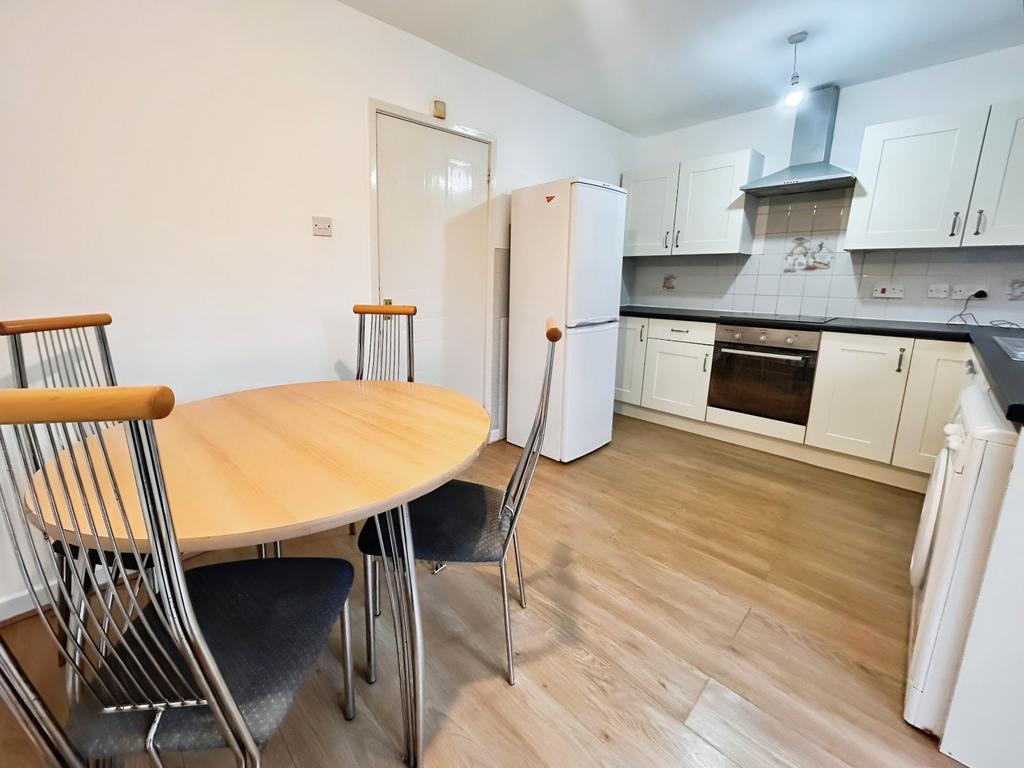 Greton Close, Longsight, M13 2 bed terraced house - £1,150 pcm (£265 pw)