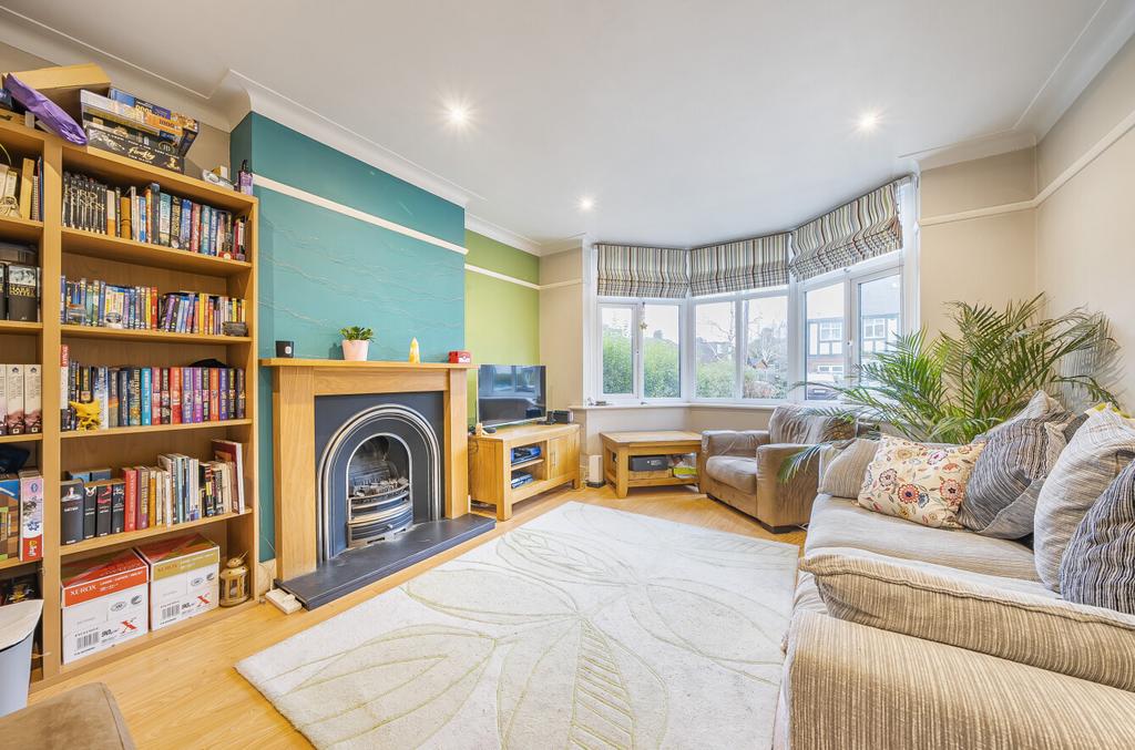 Morden SM4 4 bed terraced house - £600,000