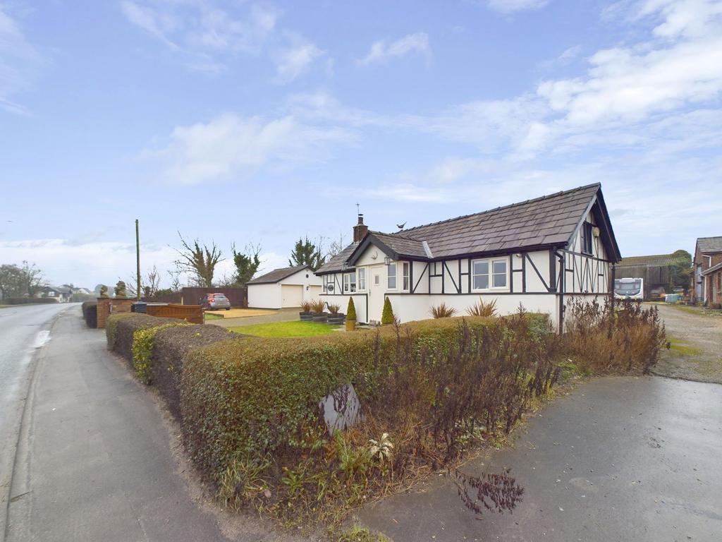 Manor Cottage, Moss Lane, Burscough... 2 bed cottage - £399,950