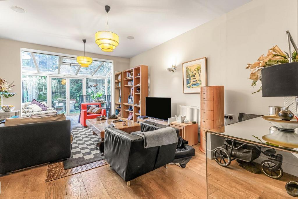 Heaven Tree Close, Islington, London, N1 3 bed terraced house - £1,300,000