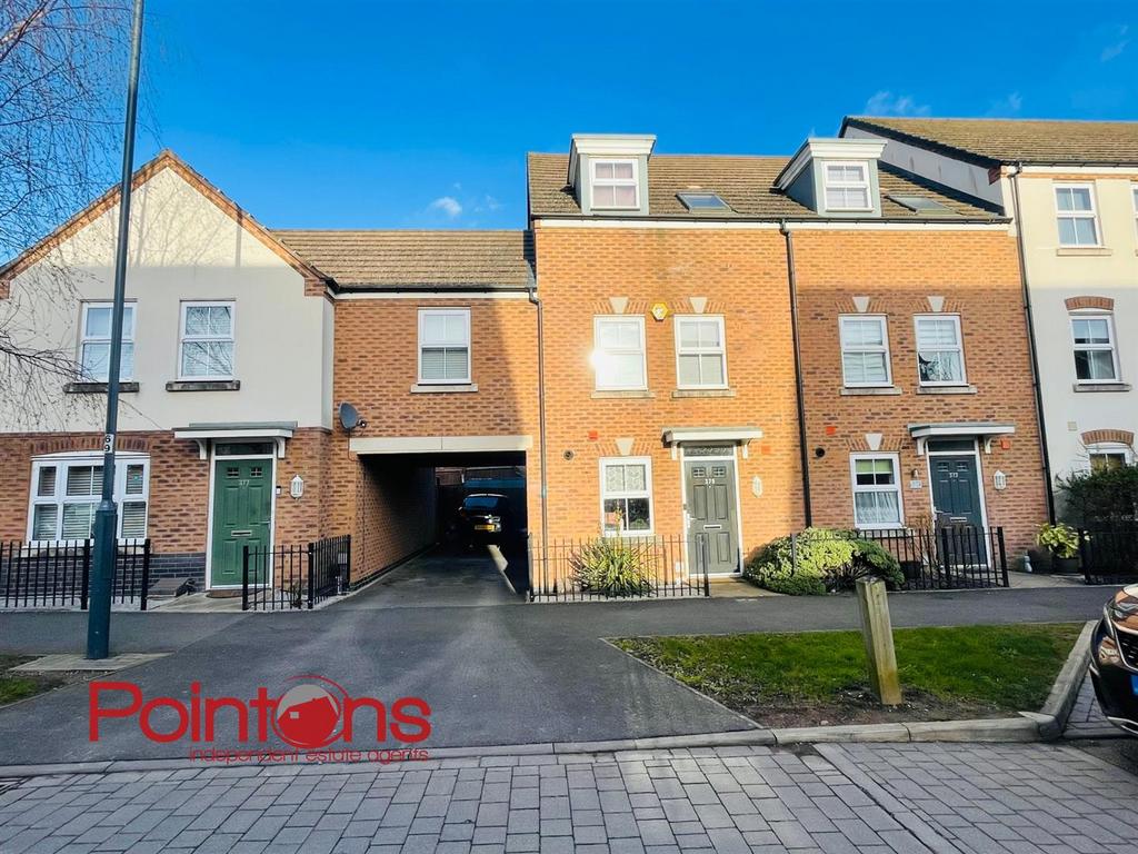 Queen Elizabeth Road, Nuneaton 3 bed house for sale - £230,000