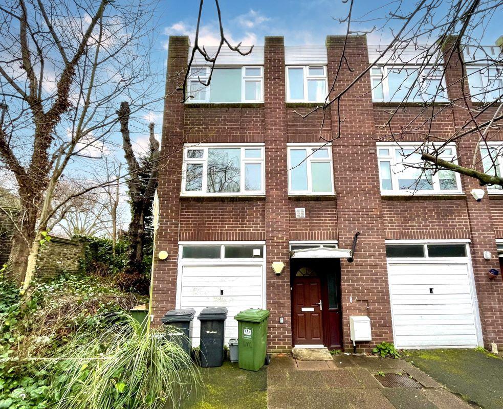 5 Yeats Close, Eliot Park, Lewisham... 4 bed end of terrace house - £ ...