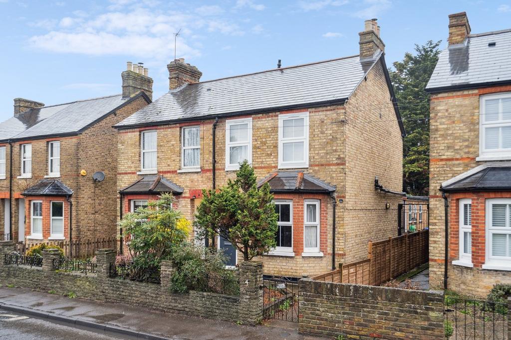 Park Road, Farnham Royal SL2 4 bed semi-detached house for sale - £550,000