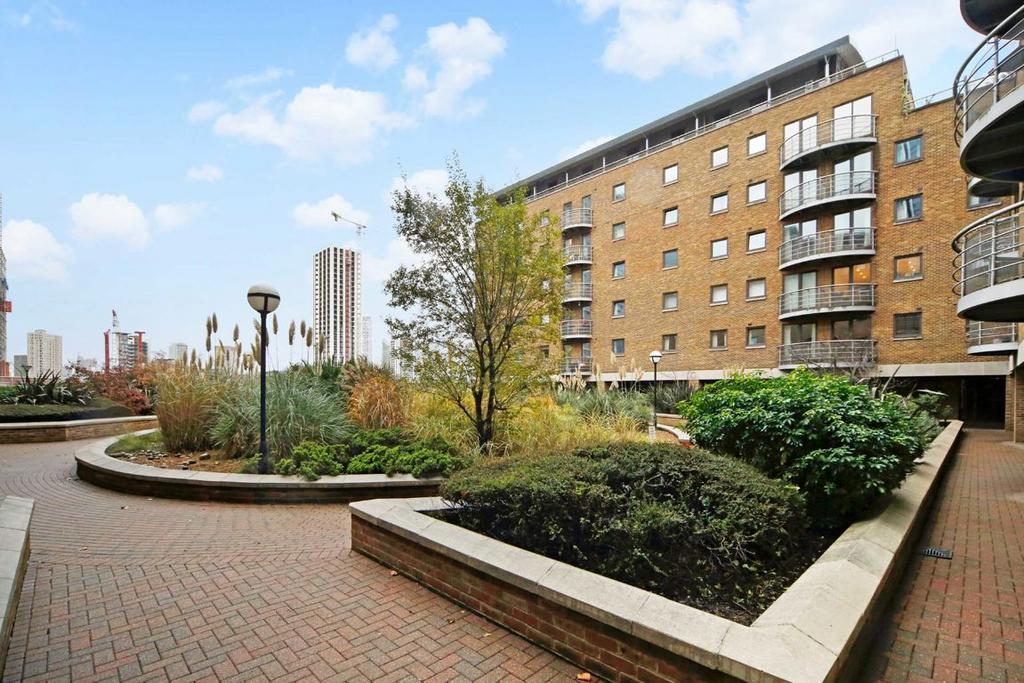Meridian Place, London E14 2 bed flat - £2,648 pcm (£611 pw)