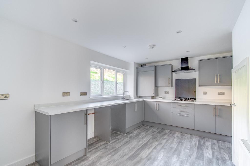 Bushley Close, Woodrow North... 3 bed terraced house - £190,000