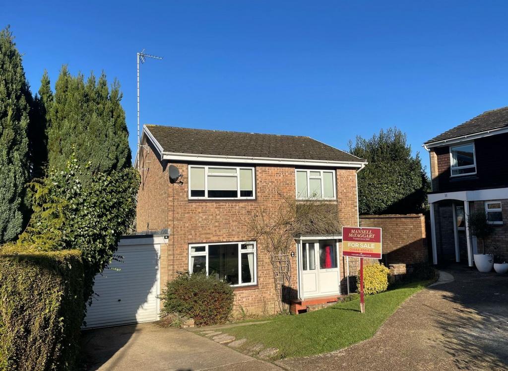 Nursery Close, Haywards Heath, RH16 4 bed detached house for sale - £ ...
