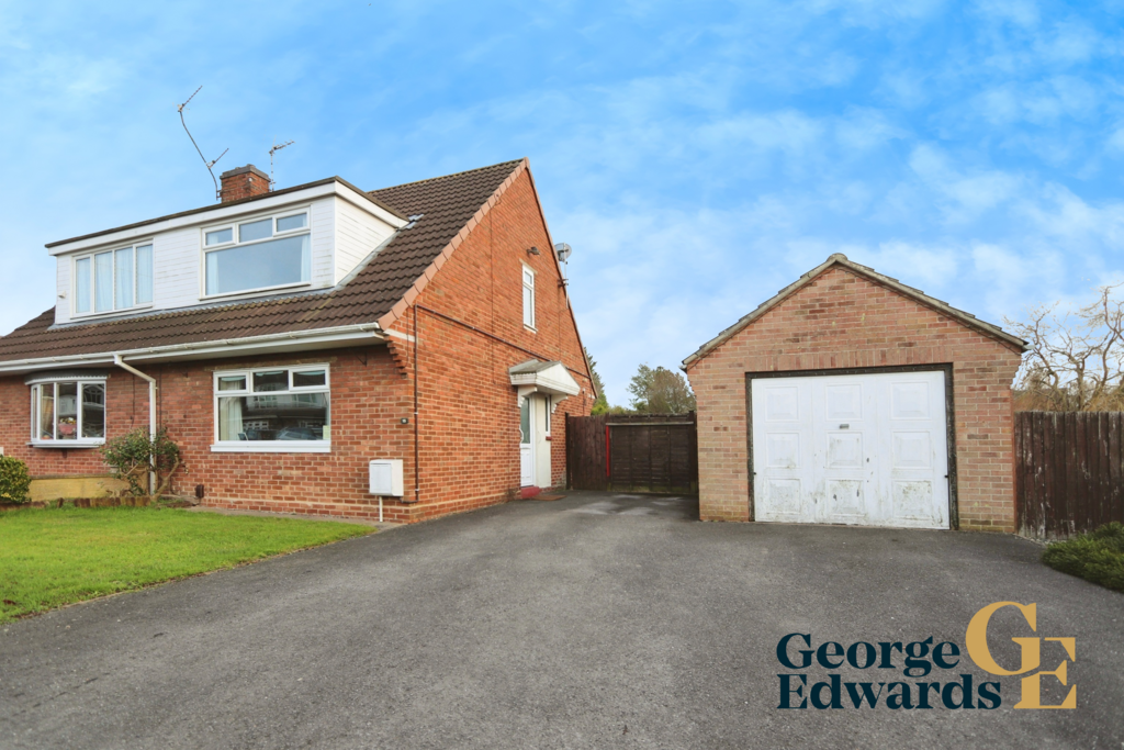 Staley Avenue Ashby-De-La-Zouch LE65 2PP 3 bed semi-detached house - £ ...