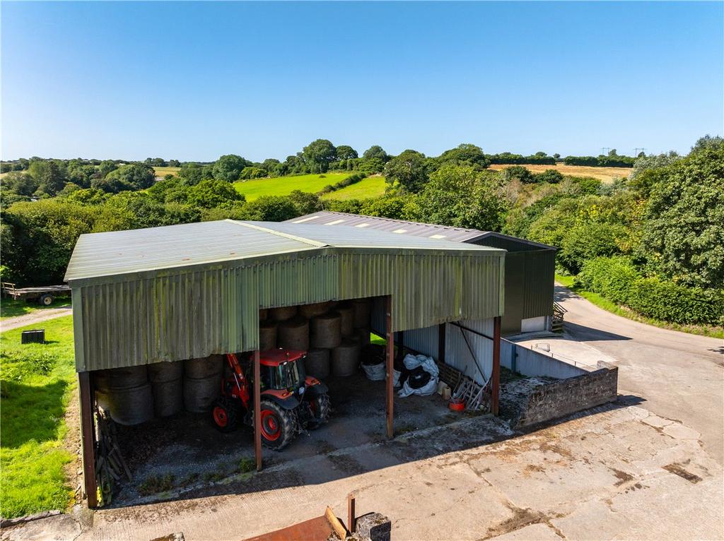 St. Allen, Truro, Cornwall, TR4 5 bed barn conversion for sale - £285,000