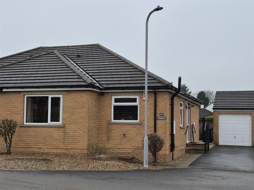All Alone Road, Idle 2 bed semi-detached bungalow for sale - £265,000