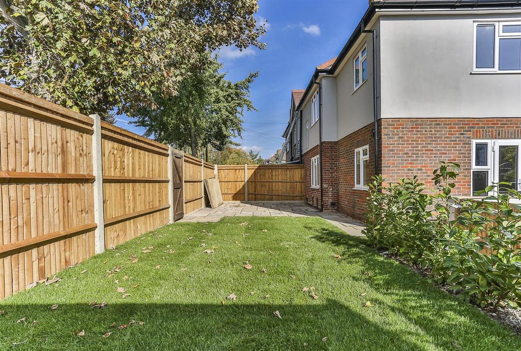 Tilehurst Road, Cheam, 4 bed semi-detached house for sale - £600,000