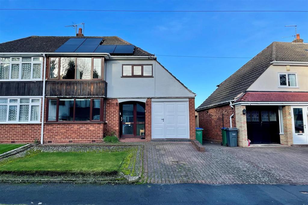 Sherbourne Road, Cradley Heath 3 bed semi-detached house for sale - £ ...