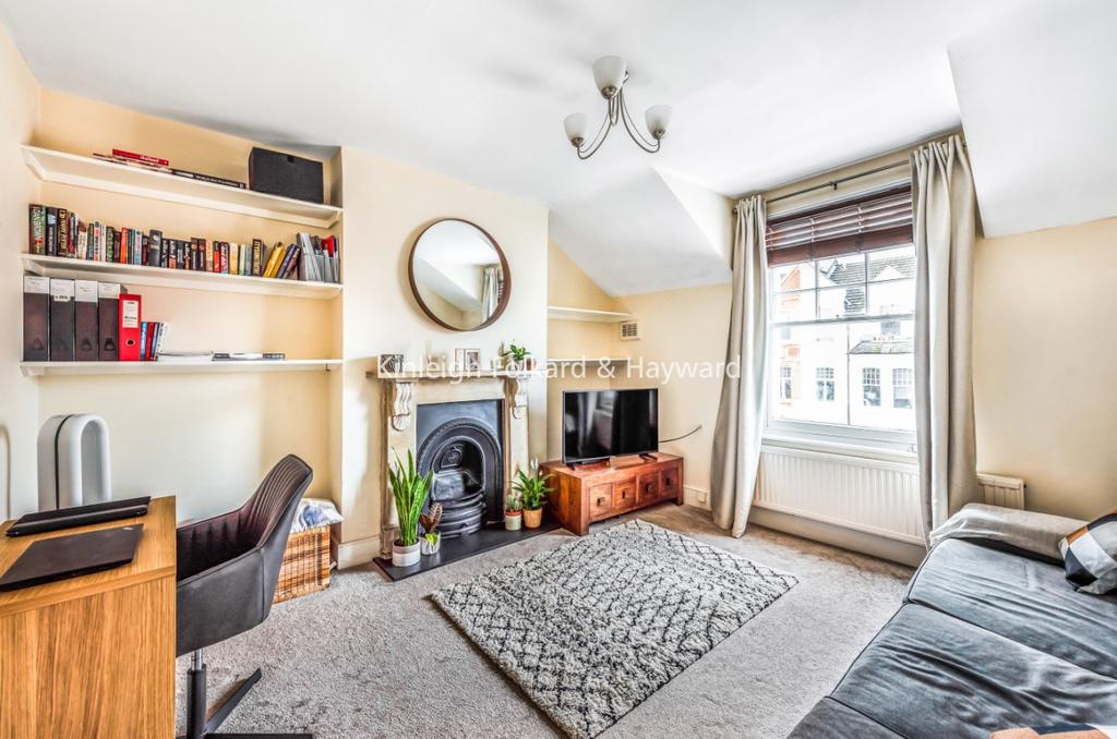 Nelson Road London N8 1 bed flat - £1,650 pcm (£381 pw)