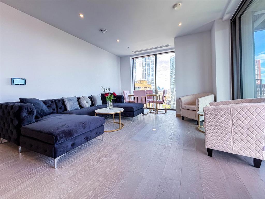 Legacy Building, Embassy Gardens, SW11 2 bed apartment to rent - £4,767 ...