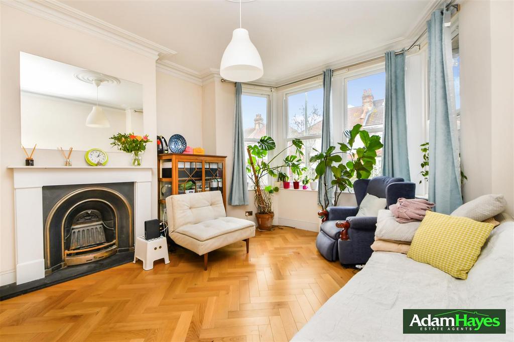 Gainsborough Road, London N12 2 bed apartment - £450,000