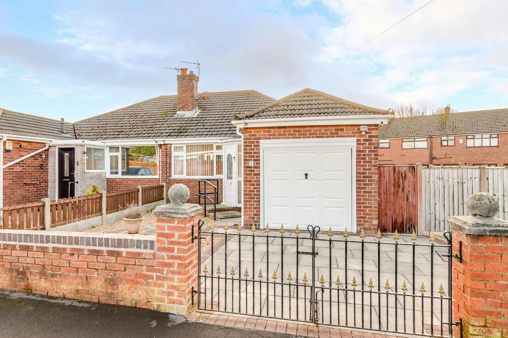 Bamford Drive, Wigan WN2 2 bed semi-detached bungalow for sale - £170,000