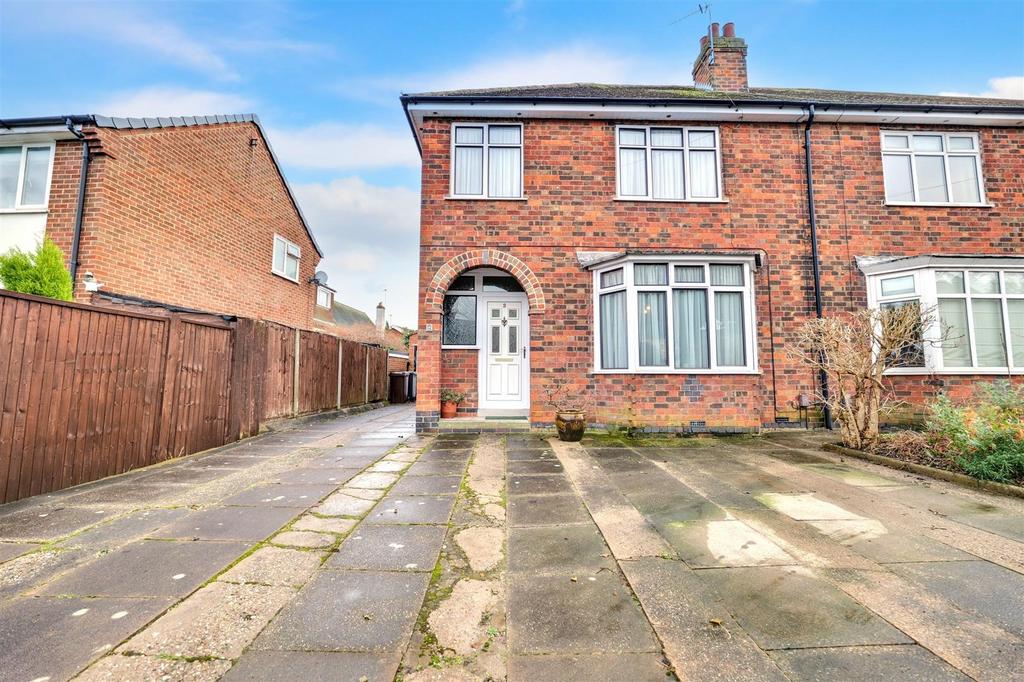 Nanpantan Road, Loughborough LE11 3 bed semi-detached house for sale ...