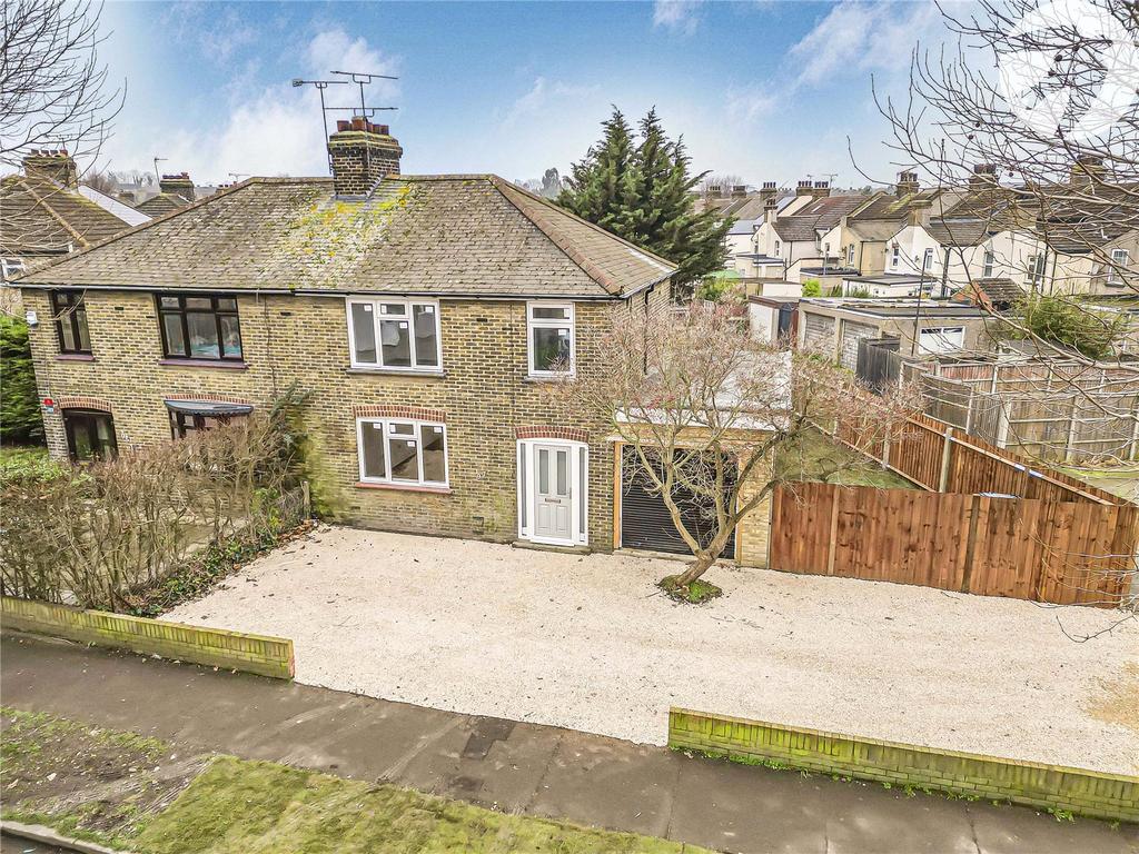 Ames Road, Swanscombe, Kent, DA10 3 bed semi-detached house for sale ...