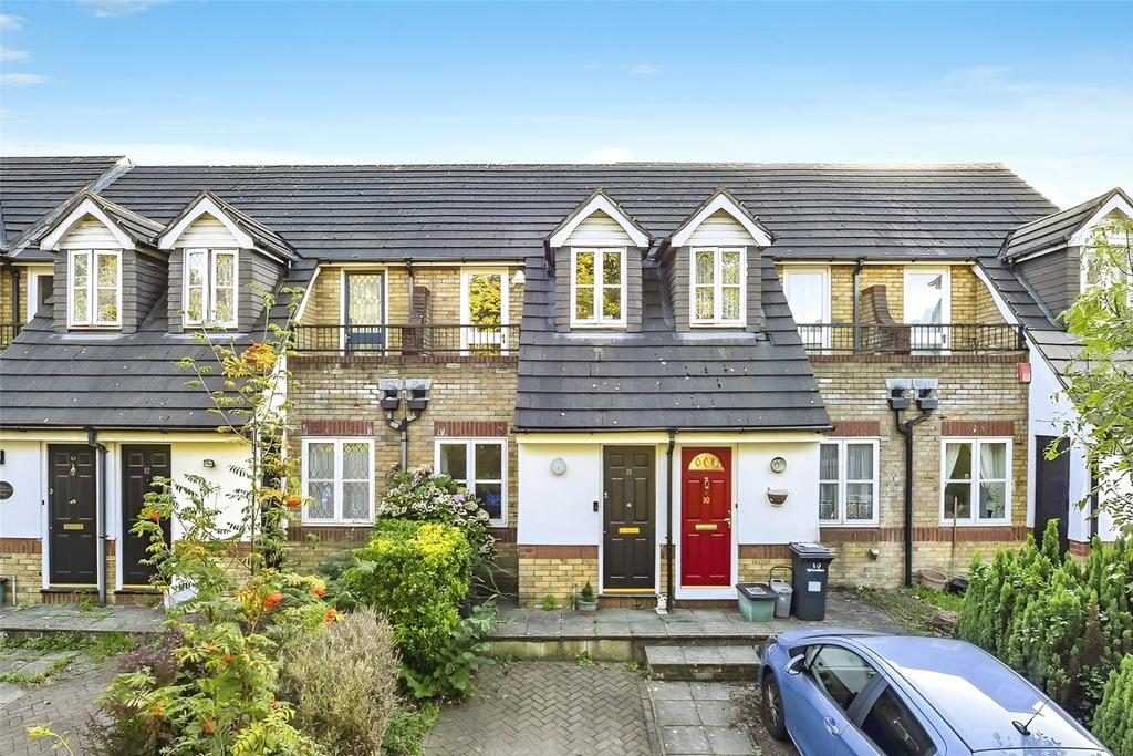 Amblecote Meadows, London 1 bed terraced house for sale - £300,000