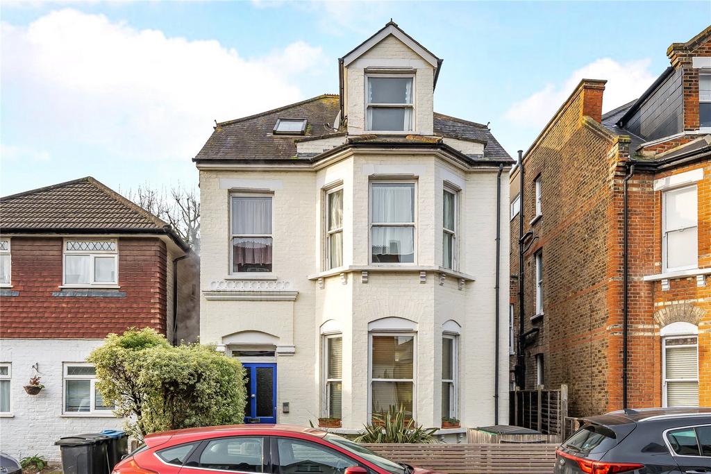 King Charles Road, Surbiton KT5 2 bed flat for sale - £375,000