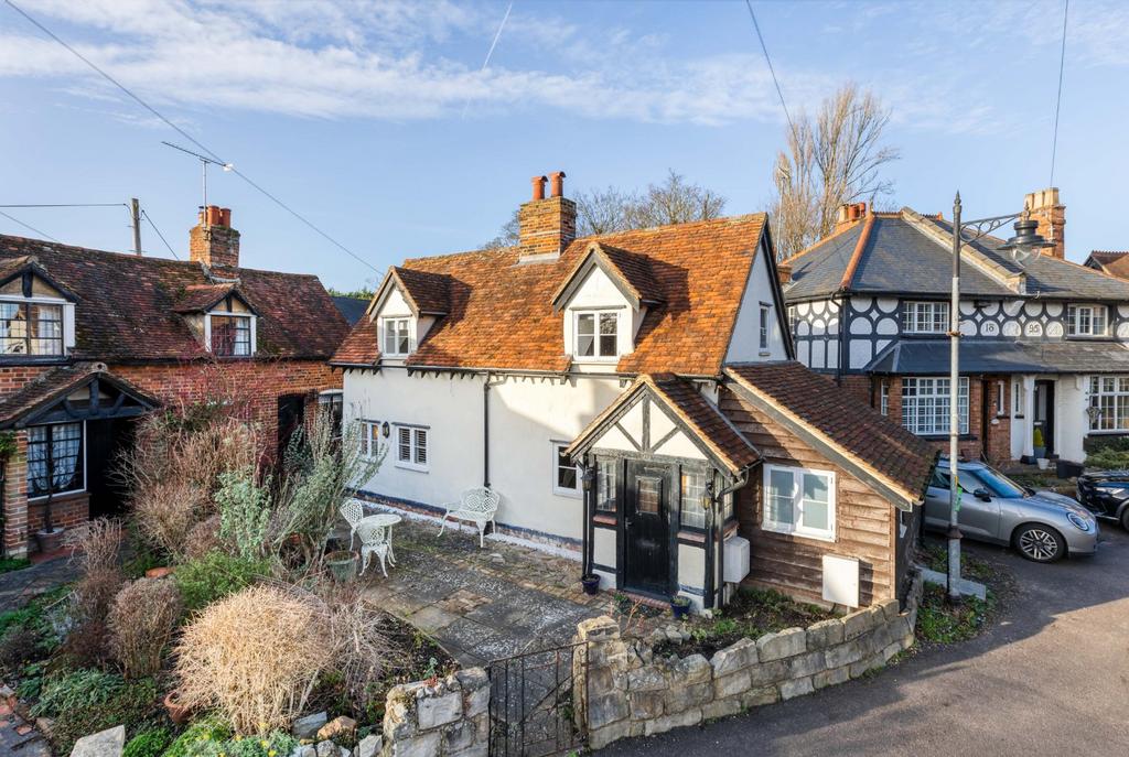 Church Lane, Stevenage... 3 bed detached house - £685,000