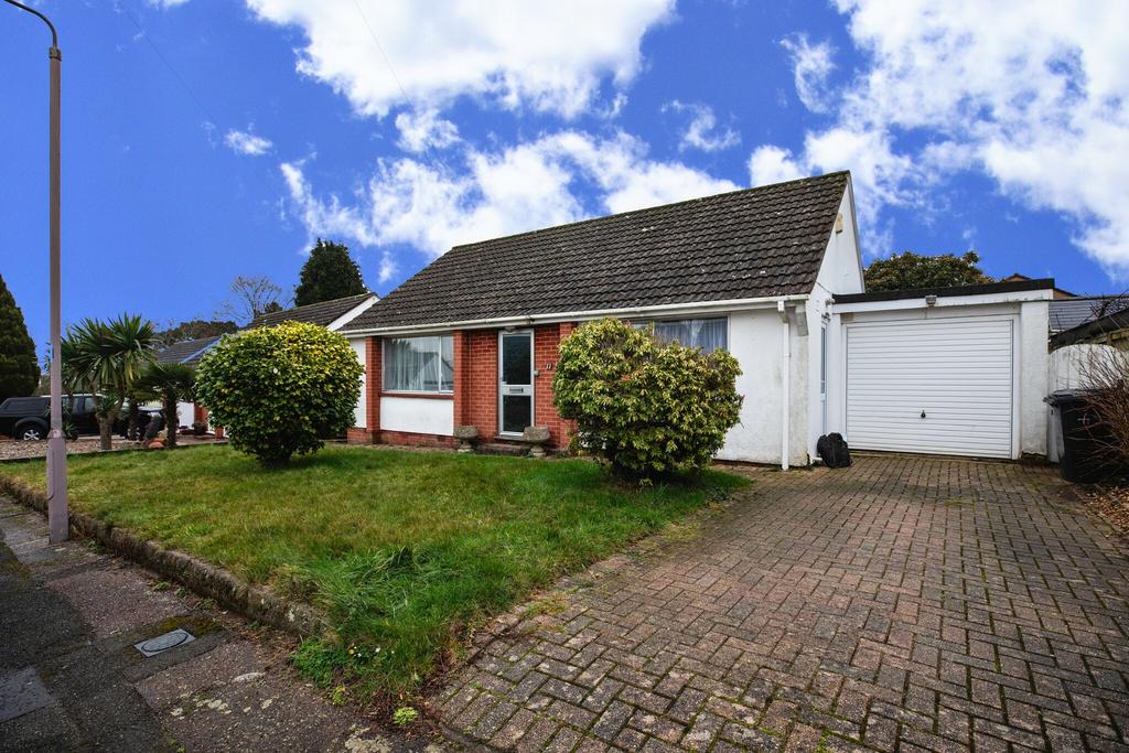 Fernheath Close 2 bed bungalow to rent - £1,350 pcm (£312 pw)