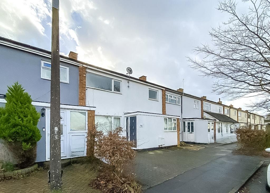Hookfield, Essex CM18 3 bed terraced house - £1,650 pcm (£381 pw)