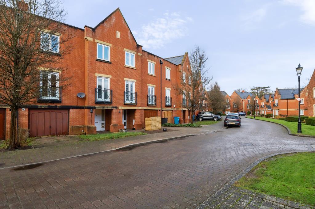 Windsor Berkshire, SL4, SL4 4 bed terraced house for sale - £775,000