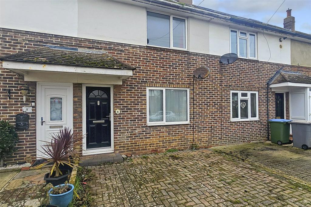 Conbar Avenue, Rustington, Littlehampton 2 bed terraced house - £250,000