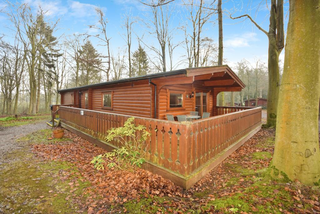 Kenwick Woods, Louth LN11 3 bed log cabin for sale - £135,000