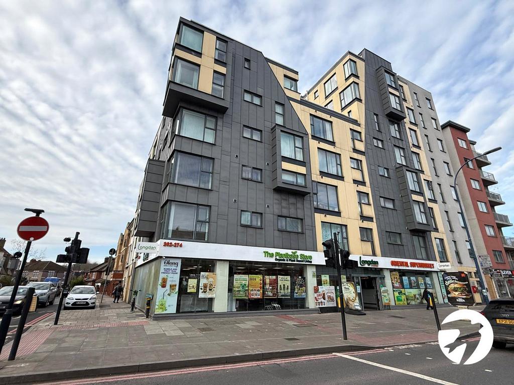 Lewisham High Street, London, SE13 1 bed flat for sale - £150,000