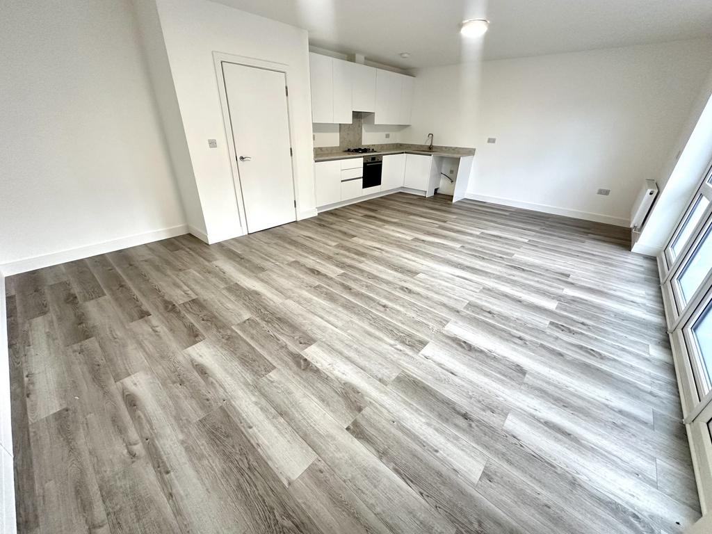 8 New Port Road, UB4 1 bed flat to rent - £1,650 pcm (£381 pw)
