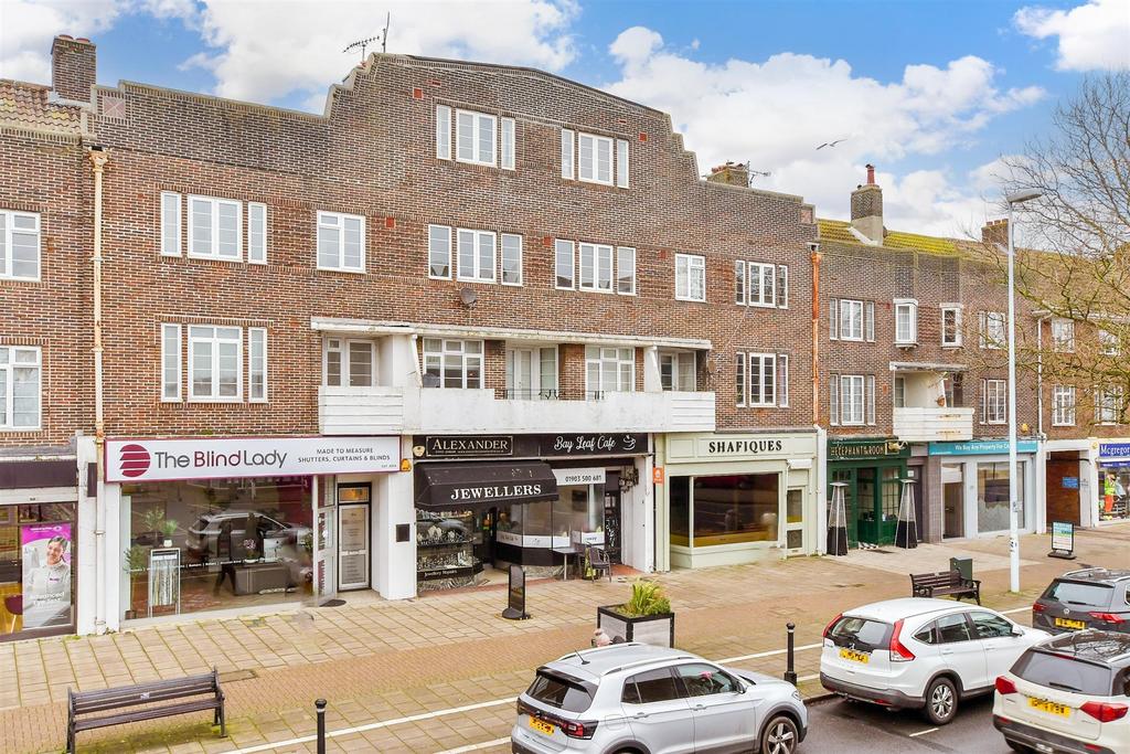 Goring Road, Goring-By-Sea, Worthing... 2 bed apartment for sale - £160,000