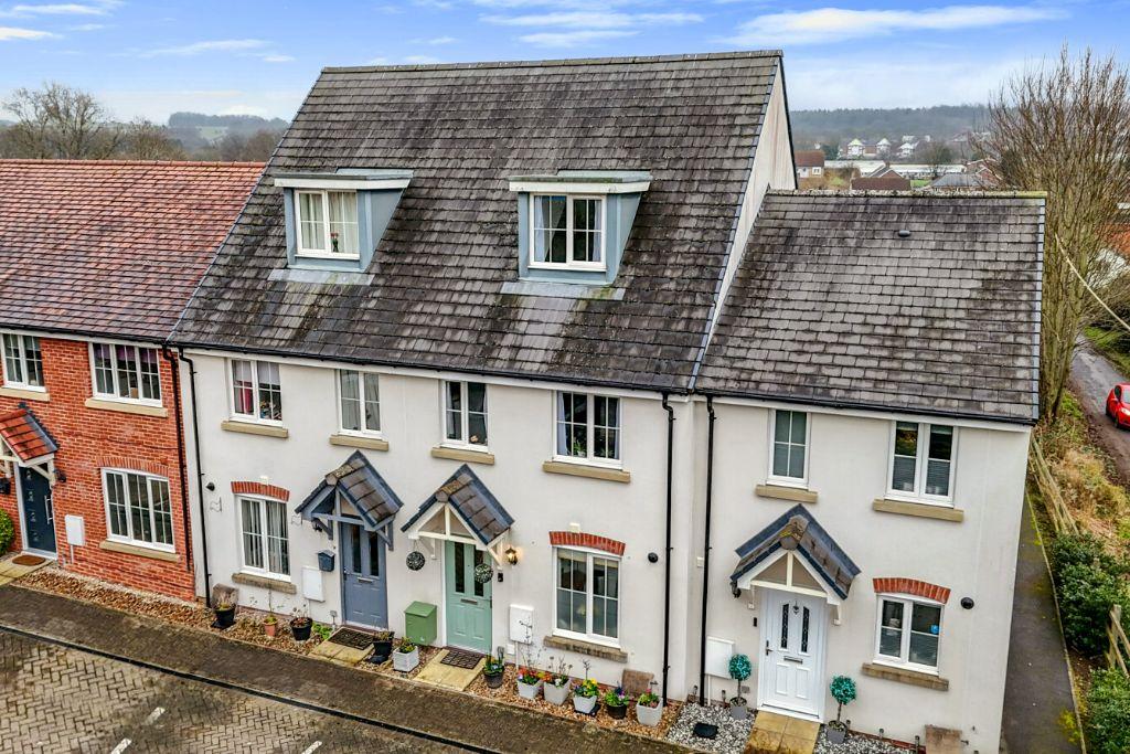 Thompson Road, Tidworth, SP9 7GT 3 bed terraced house - £295,000