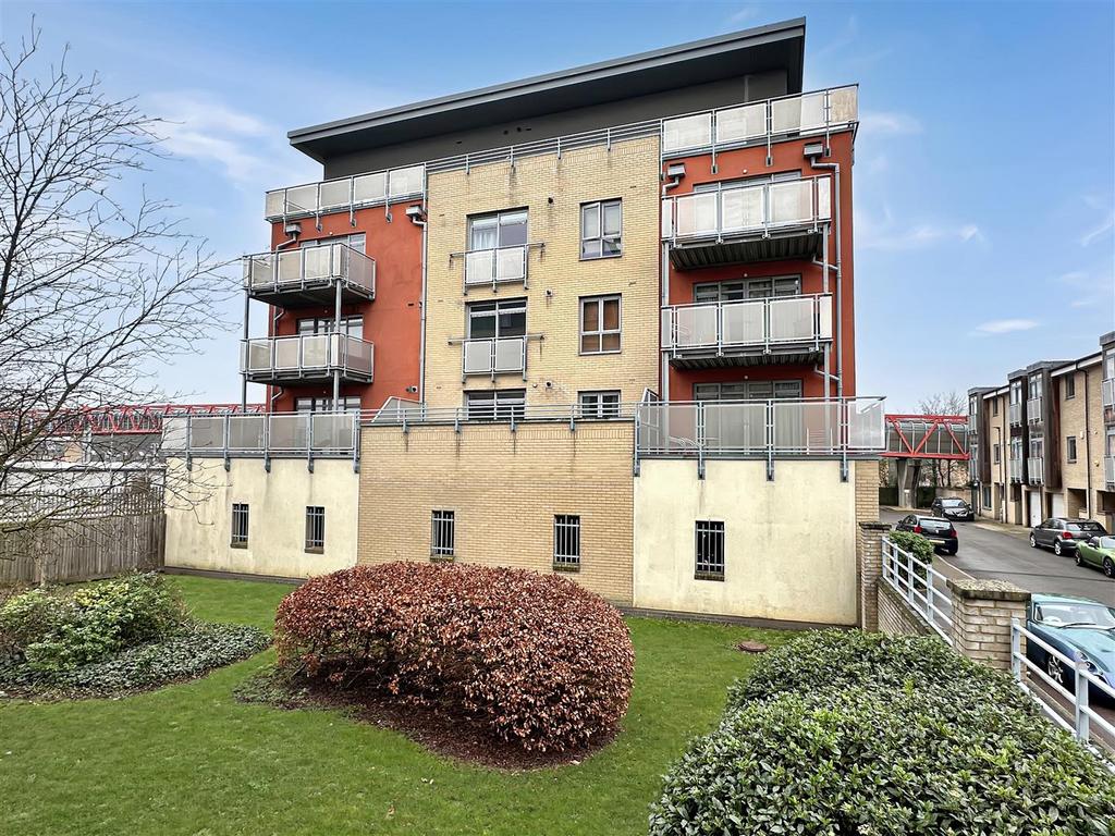 Rustat Avenue, Cambridge CB1 2 bed flat for sale - £335,000
